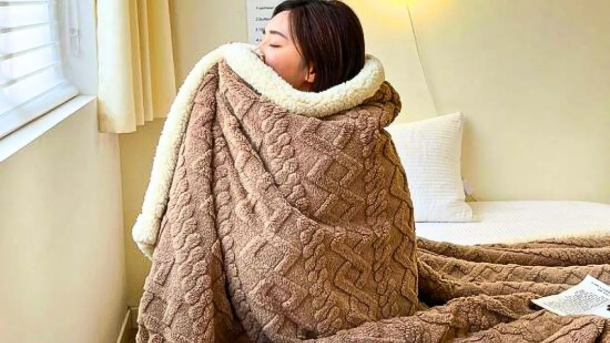 10 Affordable Yet Cozy Warm Blankets For Winters To Get That Comfort ...