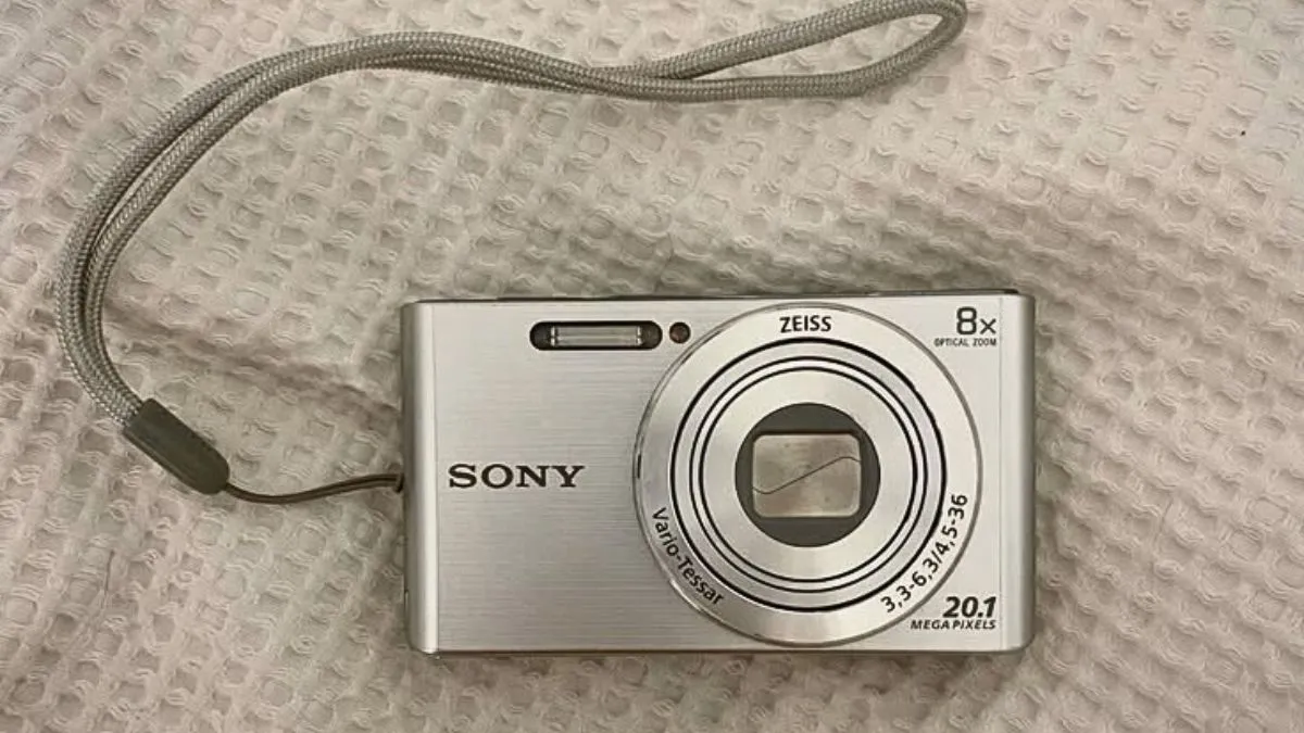 Top 5 Sony Digital Cameras For Travel, Vlogging, and Content Creation