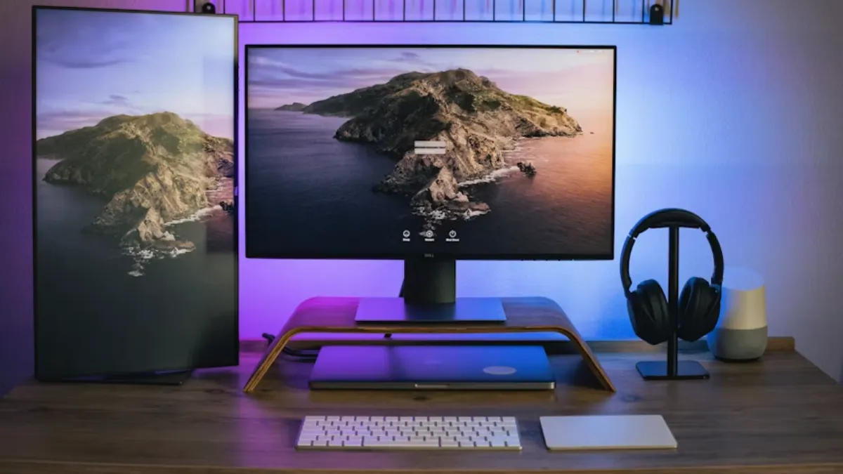 Monitors With Bigger Screens For Coding, Editing, Gaming, and Everyday ...