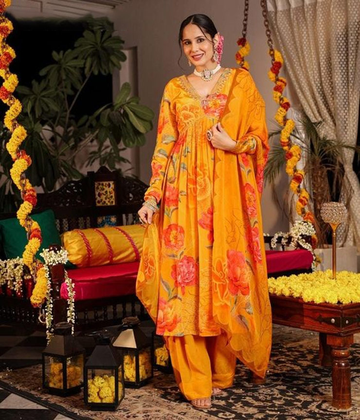 5 Alia Cut Suit Designs For Comfort And Glamour | Herzindagi