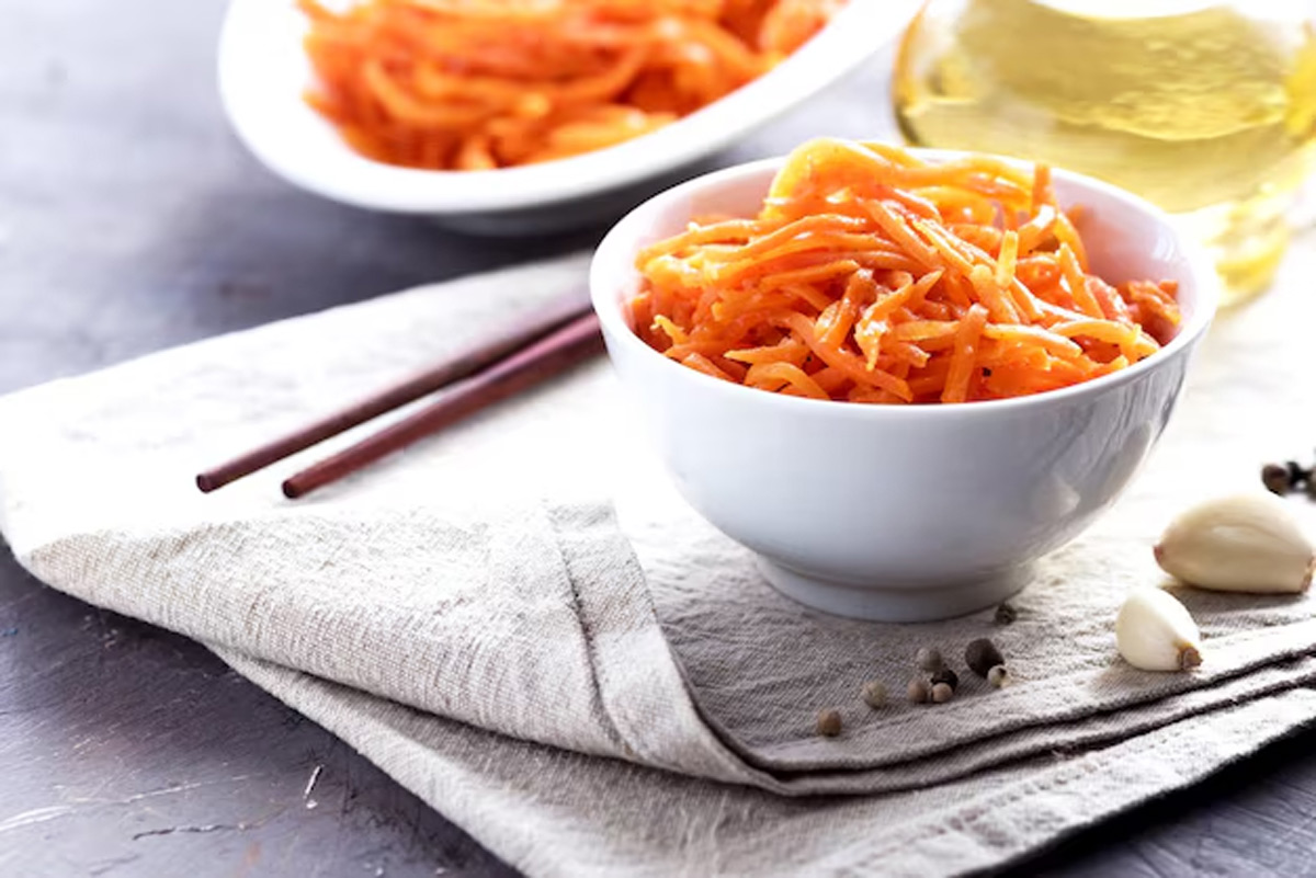 Korean Carrot Salad Recipe: Get K-Obsessed And Make This Easy Dish In 5 ...