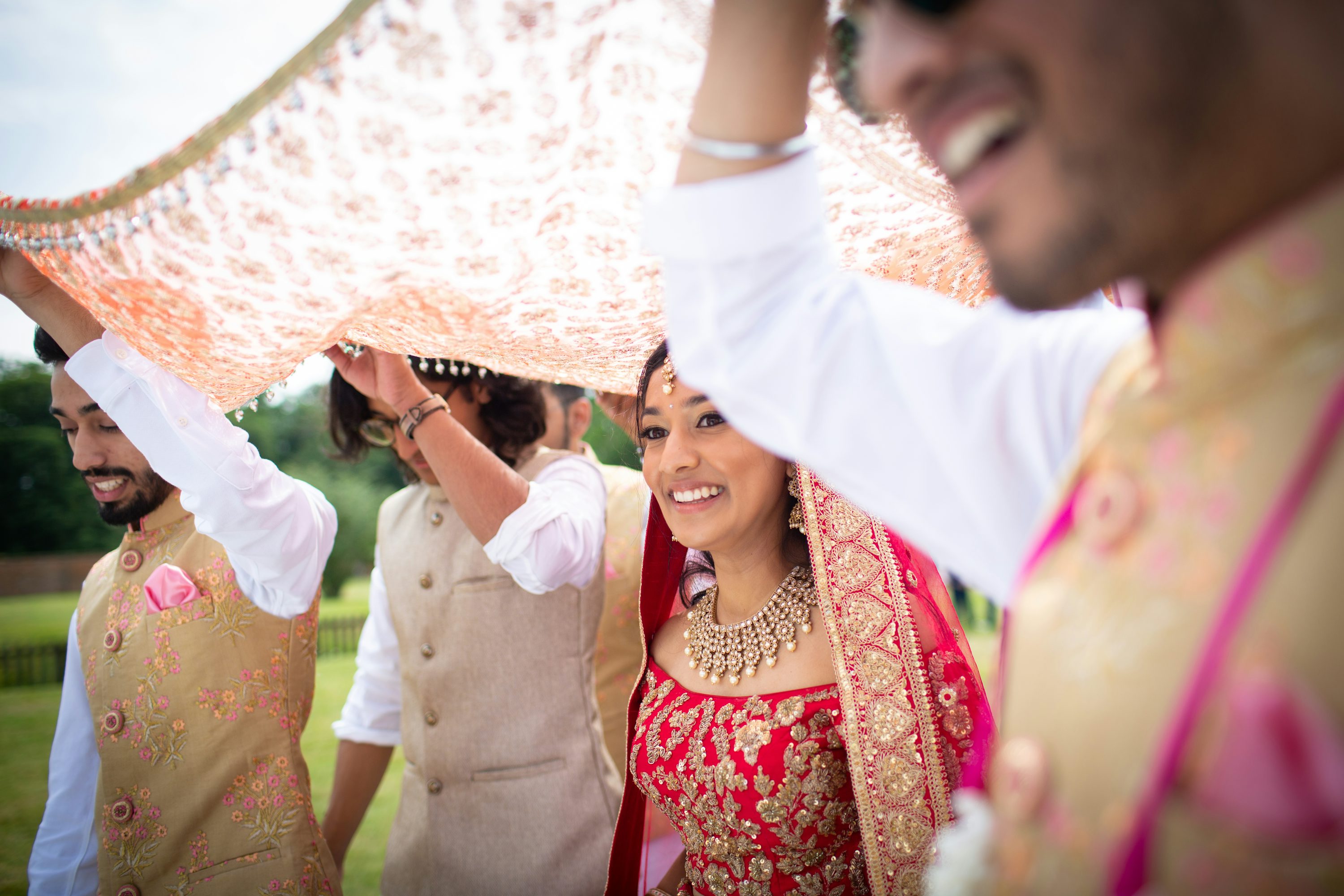 15+ Romantic Songs To Play During The Bride’s Entry | HerZindagi
