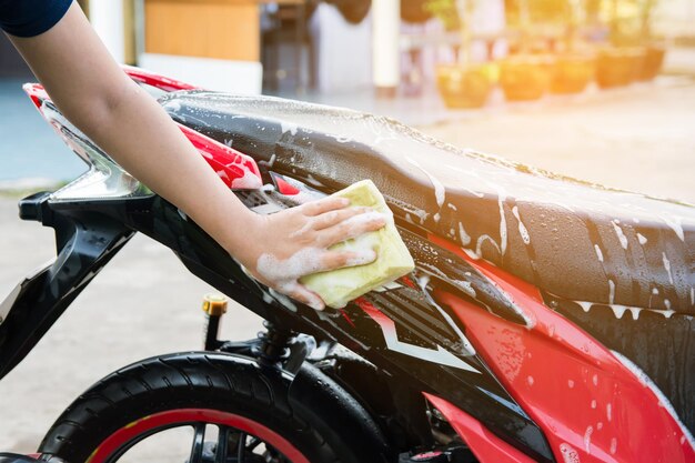 3 Dos and Don'ts of Washing Your Two-Wheeler | Herzindagi