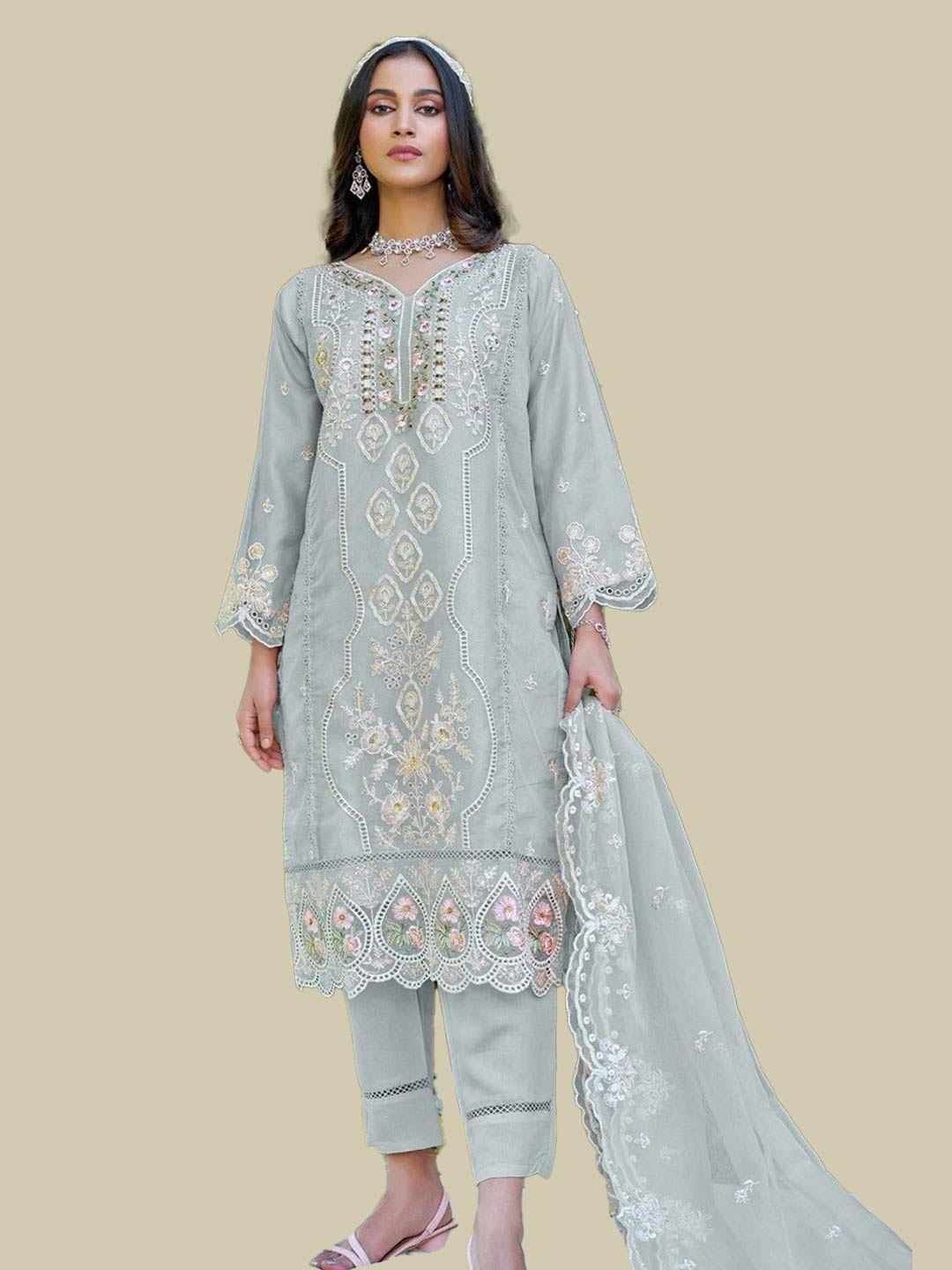 5 Beautiful Pakistani Trousers Designs To Uplift Your Ethnic Looks ...