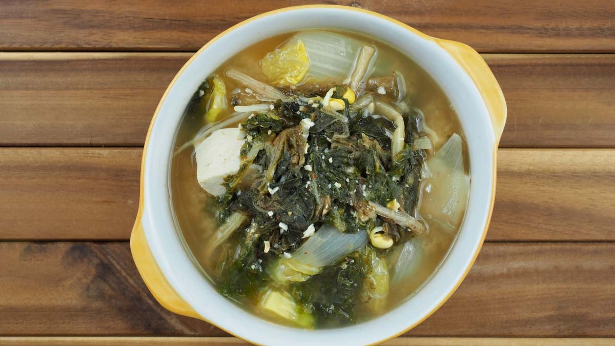 Make This Easy Doenjang-guk Or Korean Soybean Paste Soup This Winter: K ...