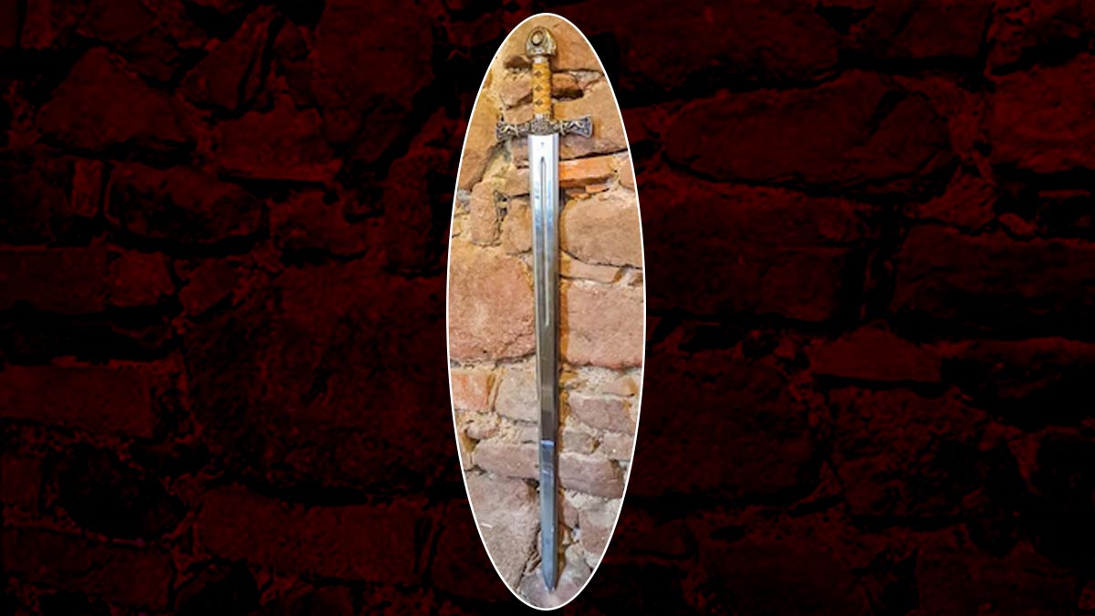 Should You Keep A Sword At Your Home? Vastu Expert Shares 3 Tips ...