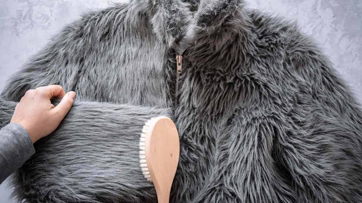 Cleaning Your Fur Coat: 3 Tips To Do The Tedious Task Easily At Home ...
