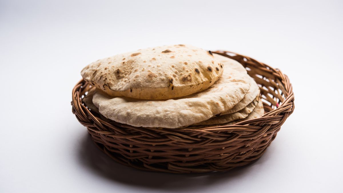 Do You Also Count Rotis While Making Them? Vastu Expert Shares Why You ...