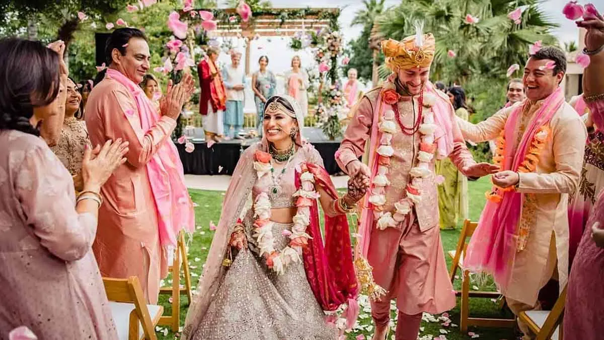 15+ Unique Instagram Captions For Intimate Wedding Pictures | Herzindagi