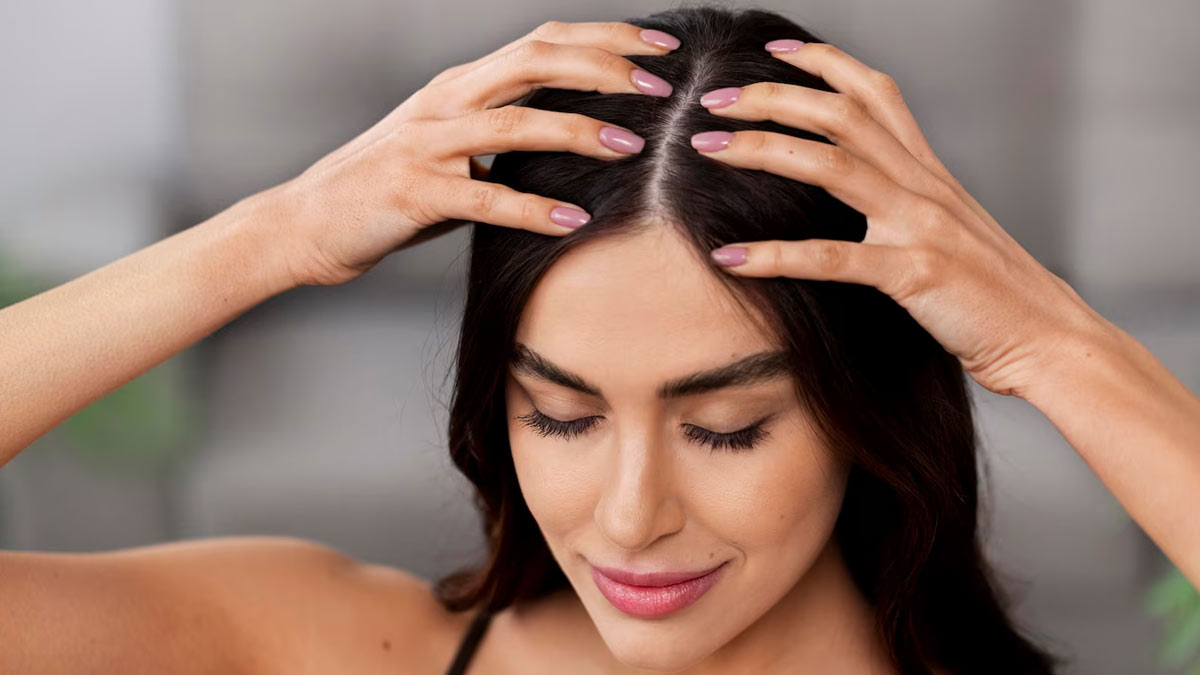 Managing Oily Scalp At Home: 7 Hacks To Help You | HerZindagi