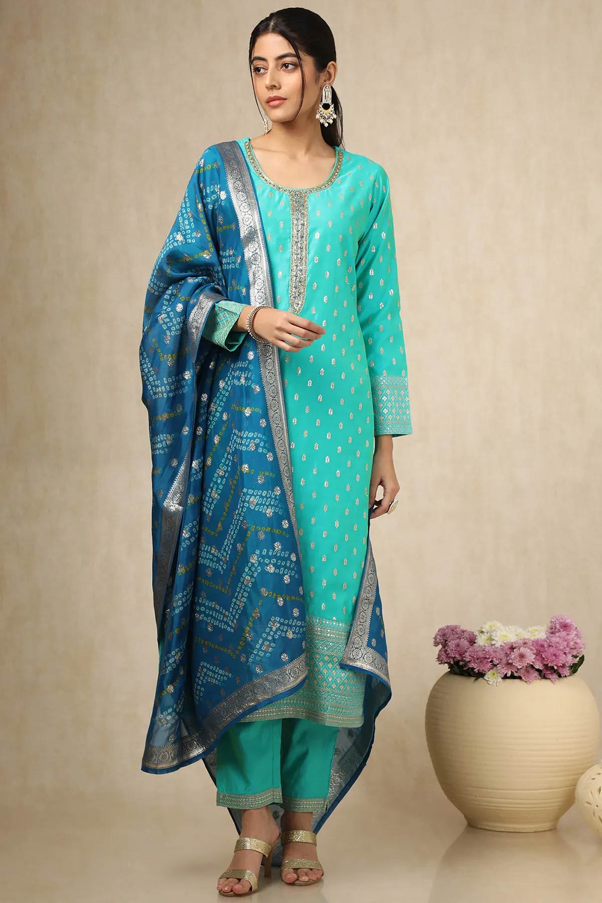 Summer Outfits: 5 Outfits You’ll Want To Wear Every Day To Office, Ft ...