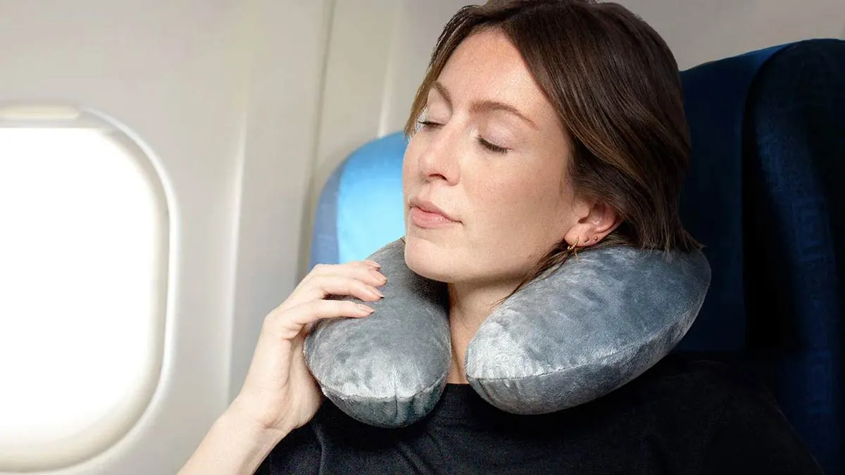 Comfort On The Go: 3 Best Travel Pillows For Long-Haul Flights And ...