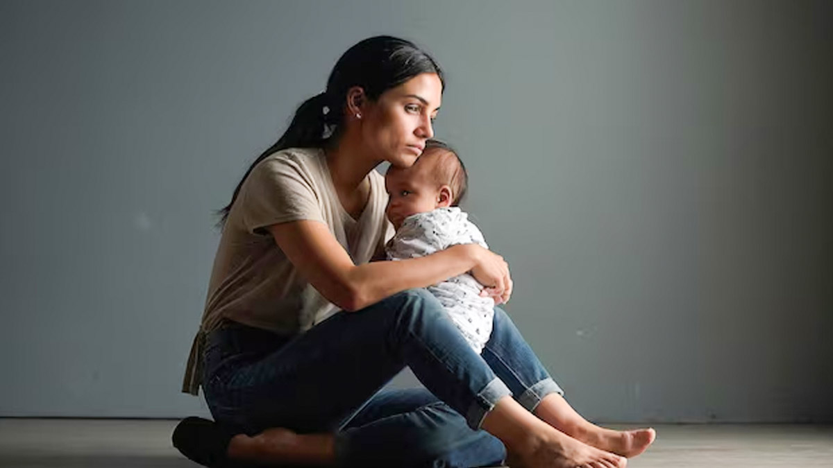 5 Ways in Which New Moms Can Defeat Postpartum Depression | HerZindagi