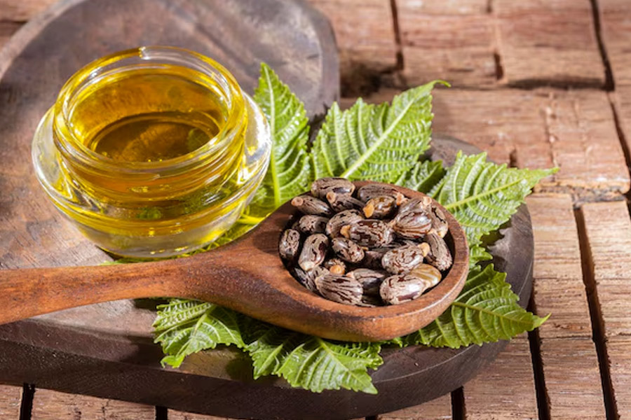 Can Castor Oil Help Balance A Woman's Hormonal Health? Expert Explains ...
