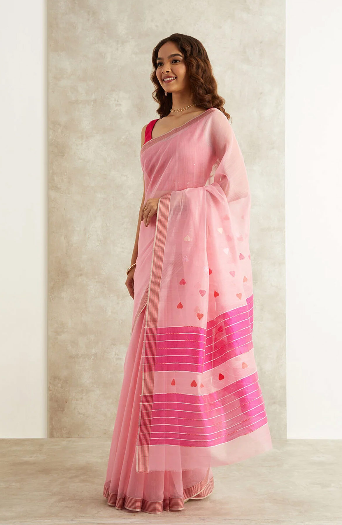 5 Beautiful Chanderi Silk Sarees For Daytime Wedding | Herzindagi