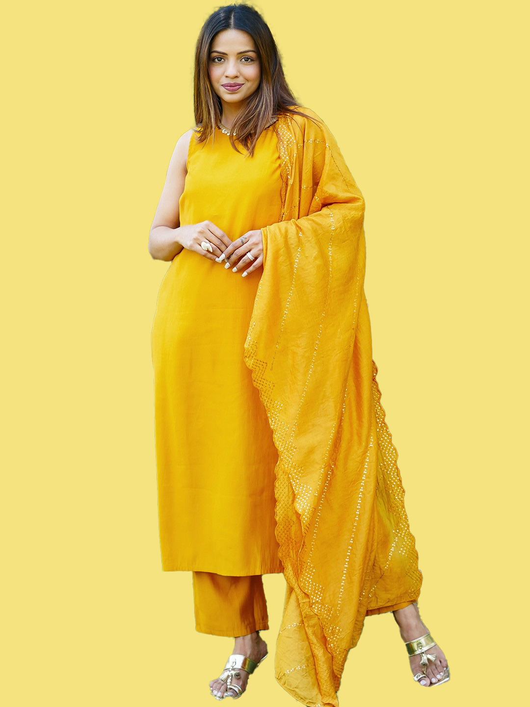 5 Plain Mustard Colour Suit Designs For Your Ethnic Wardrobe | Herzindagi