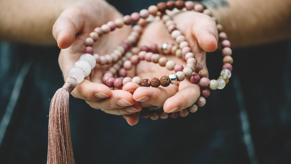 Things You Should Keep In Mind While Wearing Tulsi Mala And Benefits ...