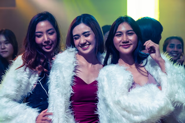 Inviting Your Girls Over? 5 Unique Ideas For a Great Night-Out | Herzindagi