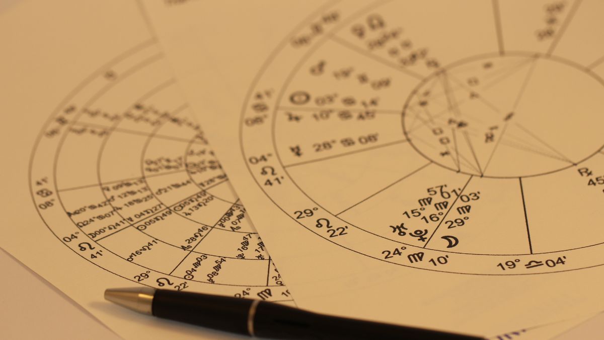Aquarius Horoscope Today, 24 October 2025: Mercury’s Transit in Scorpio ...