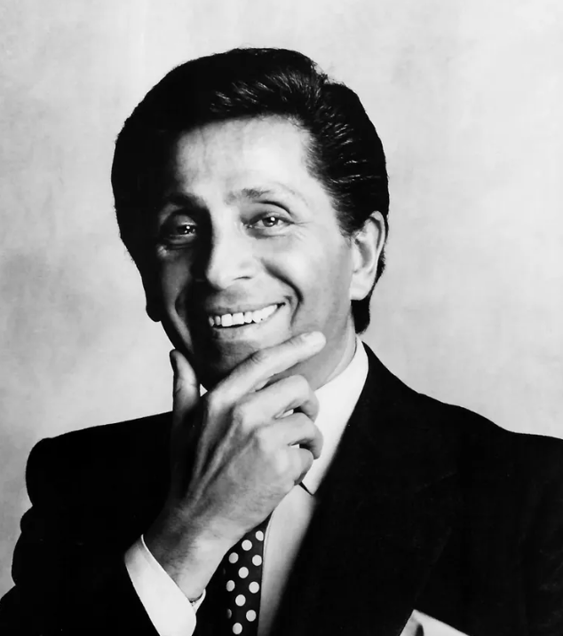 Italian Fashion Designer Valentino Garavani Passes Away At 93 | Herzindagi