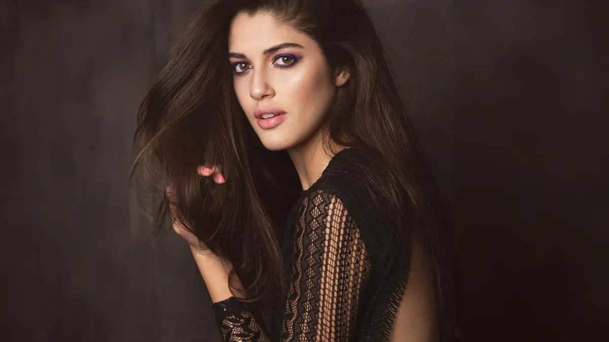 Who Is Izabelle Leite? Model-Actress Who Once Dated Virat Kohli Back In ...