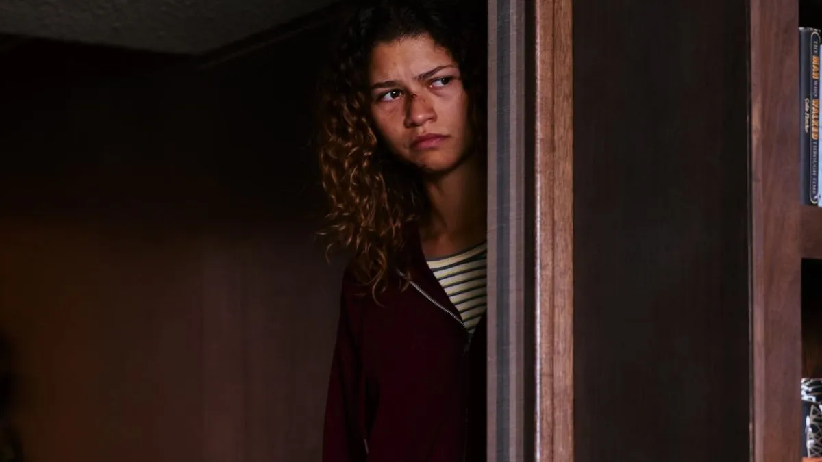 Euphoria Season 3 Episode 8 Ending Explained: Does Zendaya's Rue Die In ...