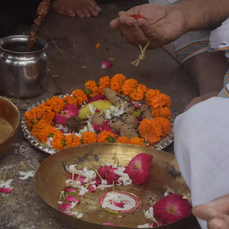 Pind Daan In Uttar Pradesh: उत्तर प्रदेश की इन पवित्र जगहों पर पिंडदान ...