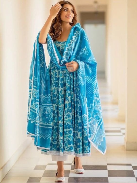 Suit Designs Ladies Suit Designs सलवार सूट की नई डिजाइन Suit