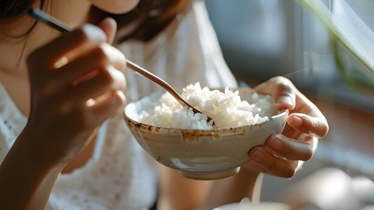 क्या रात को चावल खाना सही है? राइस खाने का कौन-सा समय है बेहतर | is it ...