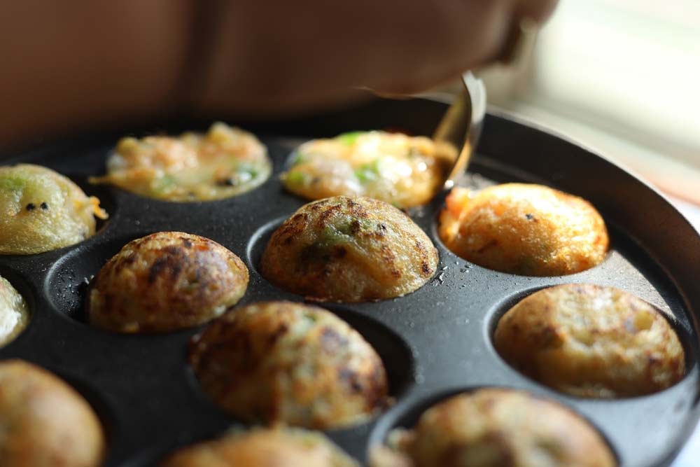 घर पर झटपट बनाएं पनीर से स्पंजी अप्पे, नोट करें रेसिपी | how to make ...