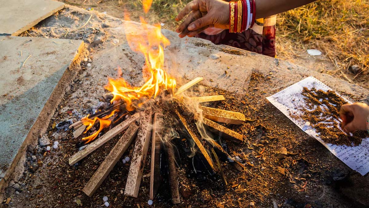 नवरात्रि में कन्या पूजन के बाद हवन की राख का क्या करना चाहिए? | what to ...