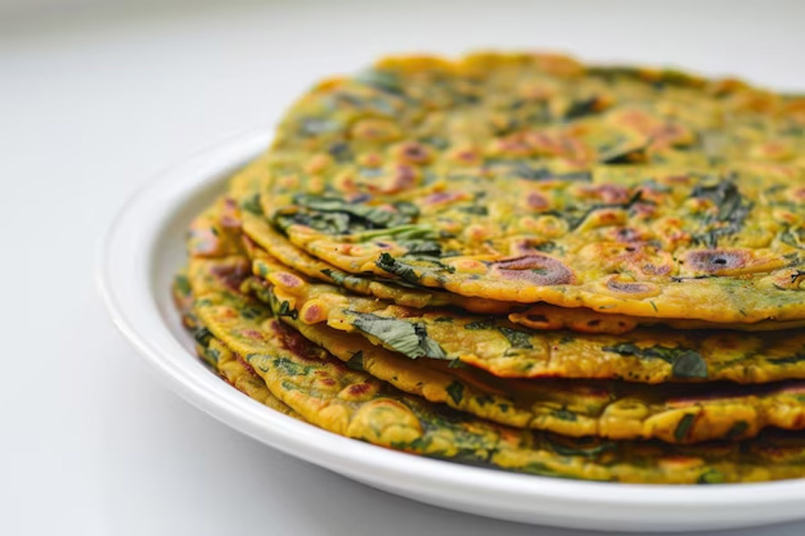 Methi Dhebra: सर्दियों में बनाएं गुजरात स्पेशल मेथी का ढेबरा, हर कोई ...