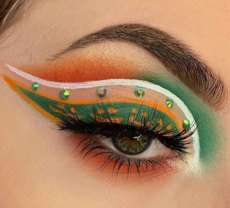 Republic Day 2025 Makeup Look: गणतंत्र दिवस पर दिखें सबसे अलग, क्रिएट ...