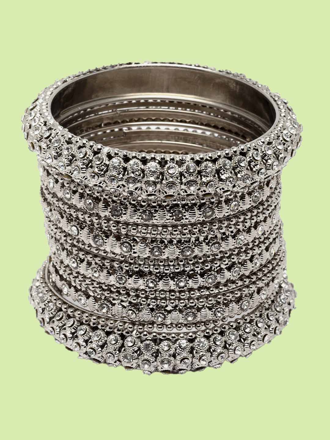 Oxidised Bangles: ब्लैक कलर आउटफिट के साथ हाथों में पहनें ऑक्सीडाइज्ड ...