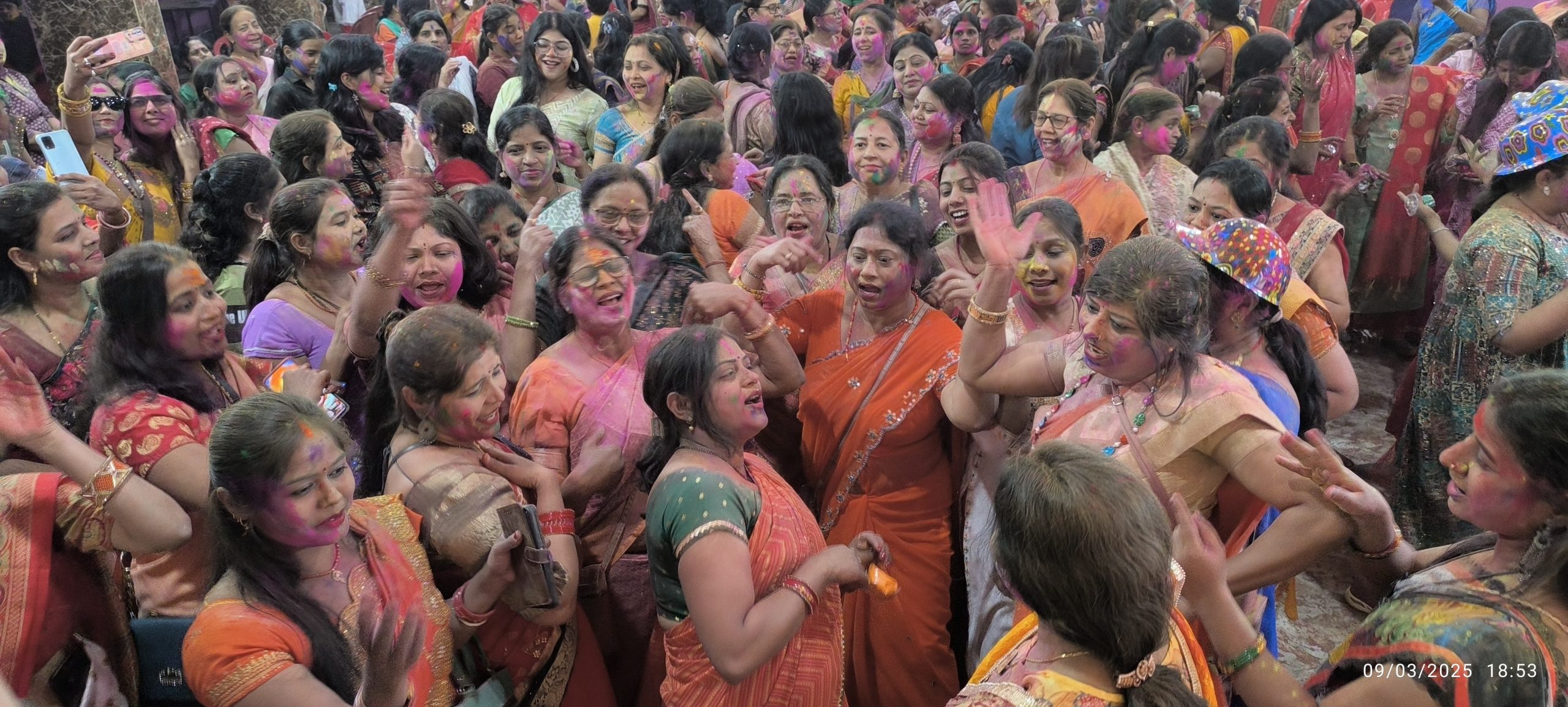 Holi 2025 In Bihar: बिहार में शाम के समय अबीर खेलने का क्या है महत्व ...