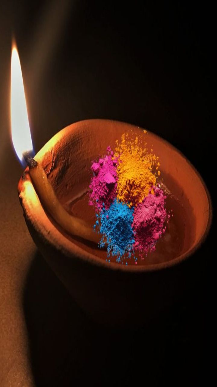 Holi 2025 Lighting Diya Rules: होली के दिन कहां, कितने और कौन से दीये ...