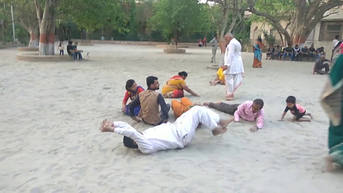 Gokul Best Places: होली पर घूमने के लिए मथुरा, वृन्दावन ही नहीं गोकुल ...