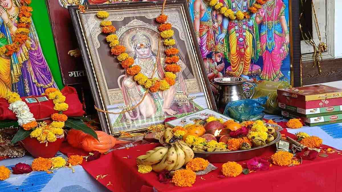 Chaitra Navratri 2025 Lord Hanuman Puja: चैत्र नवरात्रि के दौरान क्यों ...