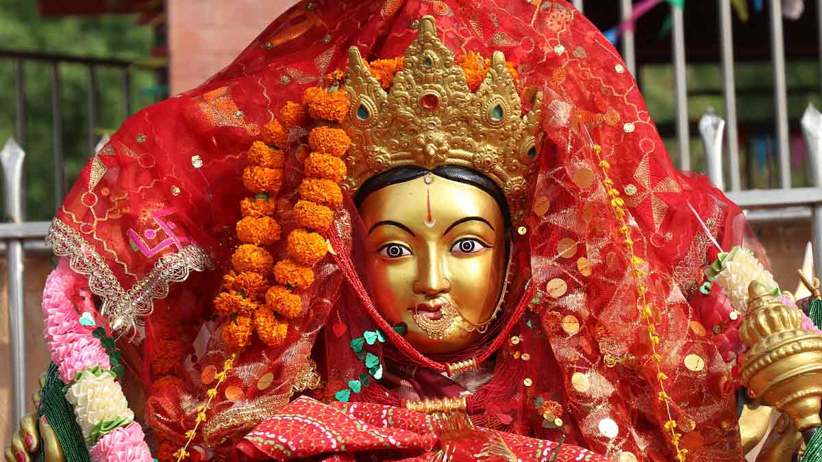 कुलदेवी की पूजा किस दिन करनी चाहिए? जानें पूजा का महत्व | which day is considered auspicious for ...