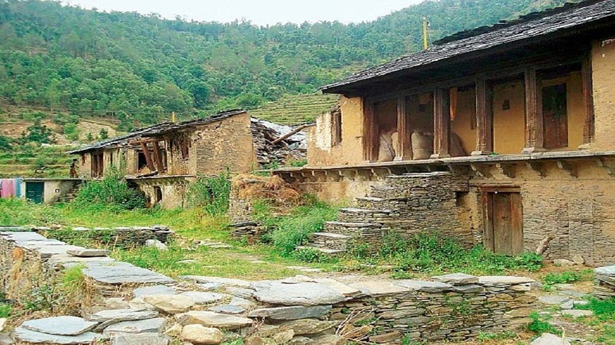 उत्तराखंड का रहस्यमयी गांव, जहां सूर्यास्त के बाद भूत बनकर घूमती हैं 8 ...