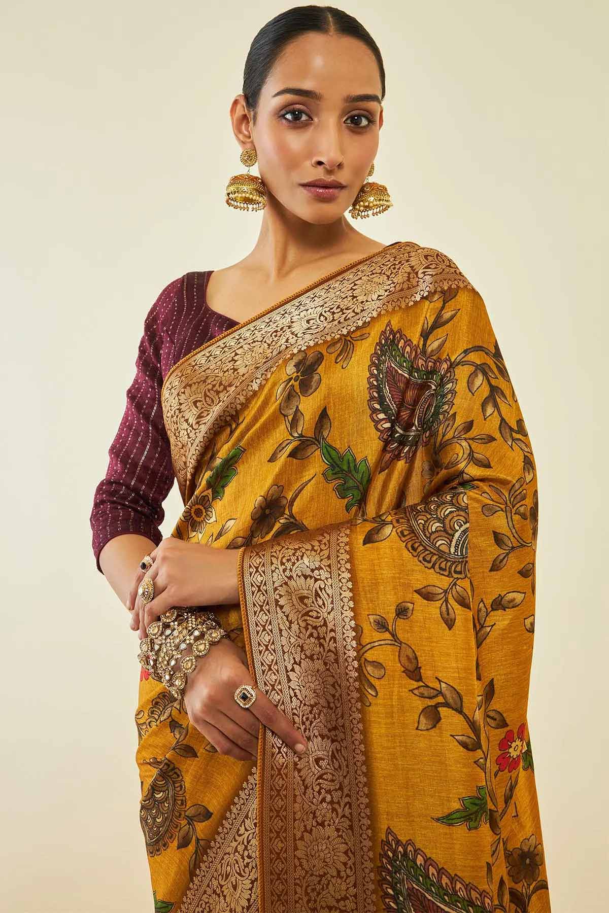 Vat Savitri Saree Look: वट सावित्री पर ट्रेडिशनल लुक पाने के लिए इस तरह ...