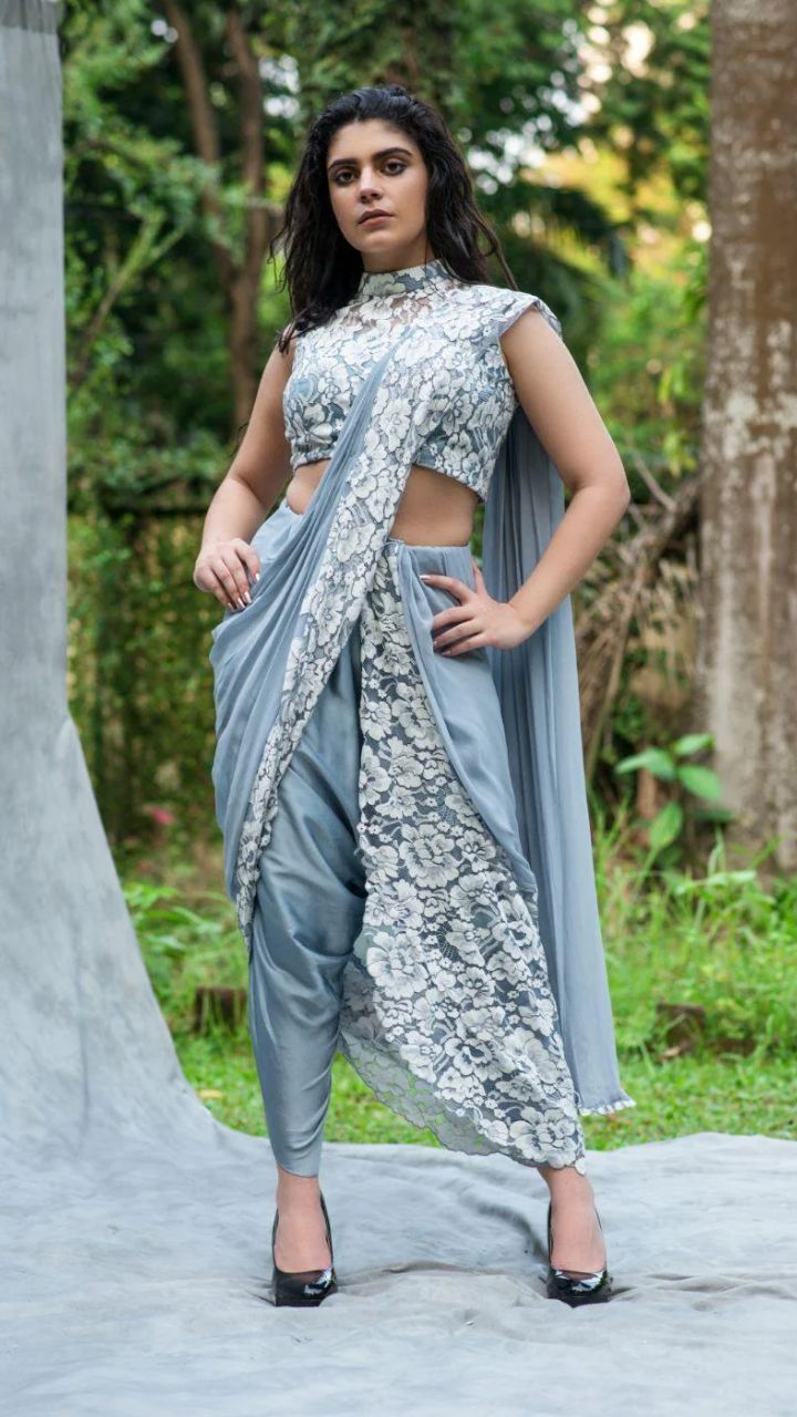 Indo Western Saree Designs: किटी पार्टी में दिखेगा बस आपका जलवा, स्टाइल ...