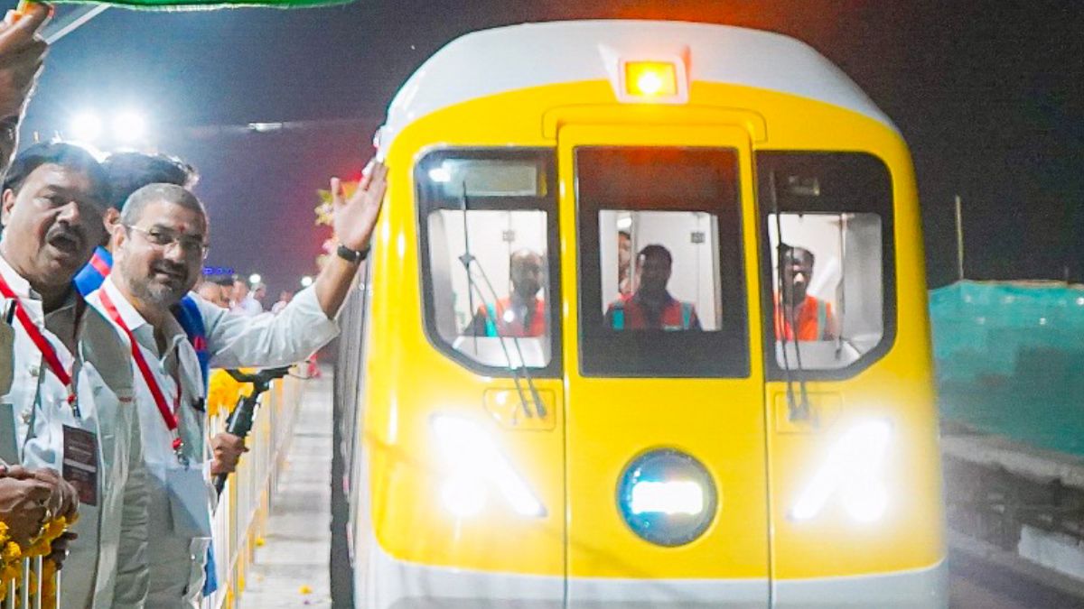 इंदौर मेट्रो से सफर करने पर यात्रियों को मिल रहा है खास ऑफर, पहली बार ...