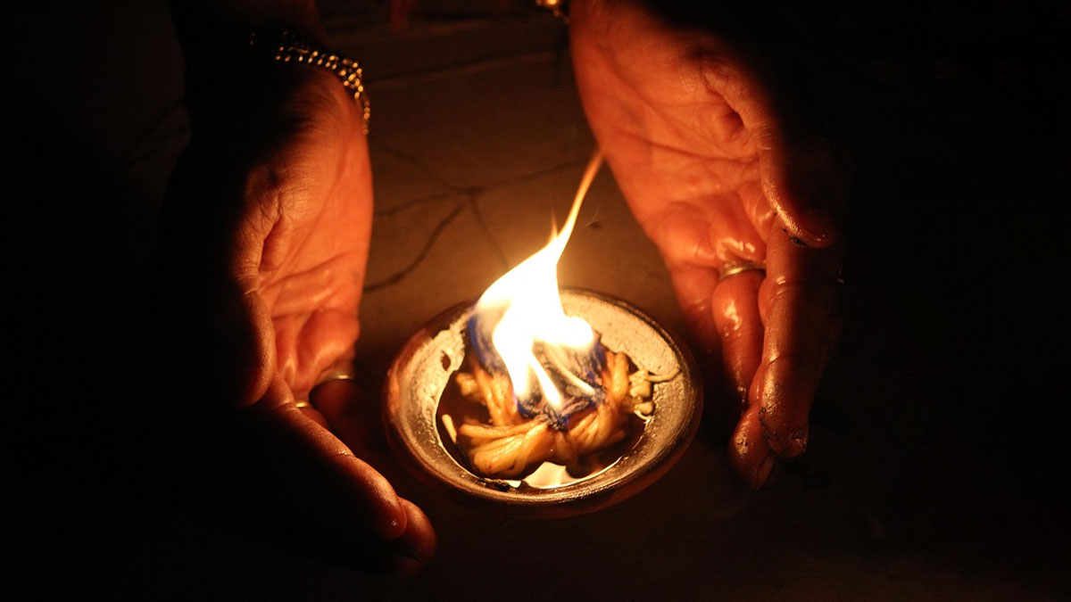 Aaj Ka Choghadiya 9 July 2025: आषाढ़ चतुर्दशी पर कर रही हैं विशेष पूजा ...