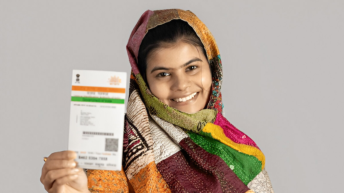 शादी के बाद कैसे करवाएं आधार कार्ड में डिटेल्स अपडेट? जानें किन-किन ...