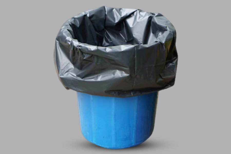 Dustbin ki Smell Door Kaise Hataye: कूड़ेदान से आ रही है बदबू? रात में ...