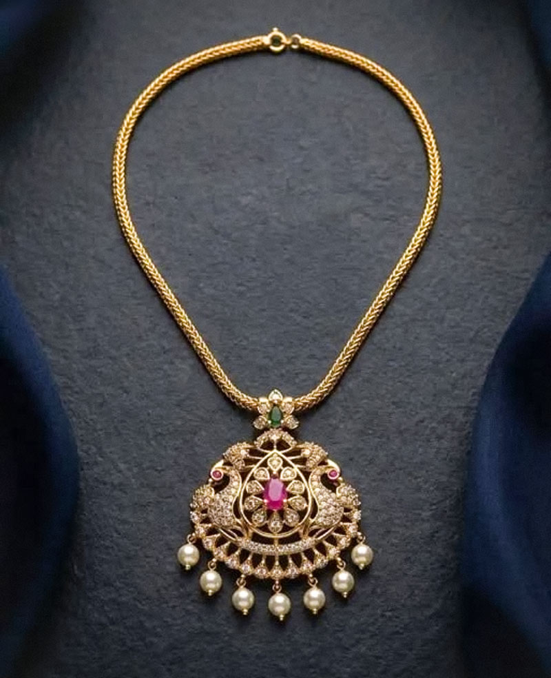 Chandbali Pendant Designs: भारी हार के बजाय, साड़ी के साथ पहनें ये ...