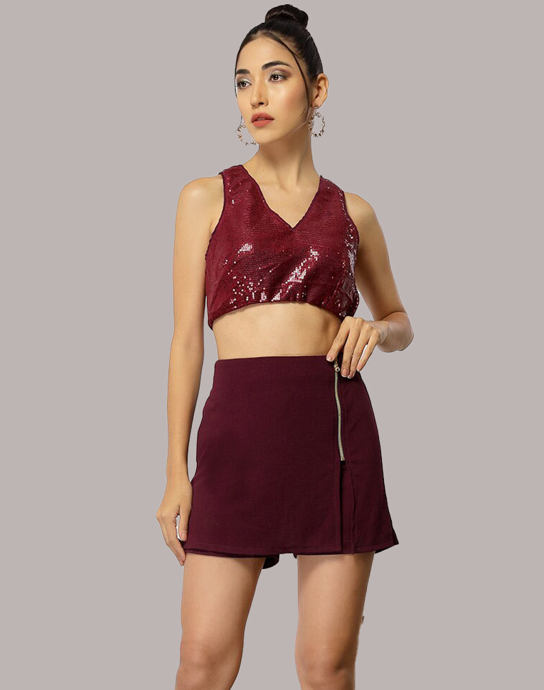 Crop Top Designs: पार्टी लुक क्रिएट करने के लिए स्टाइल करें क्रॉप टॉप ...
