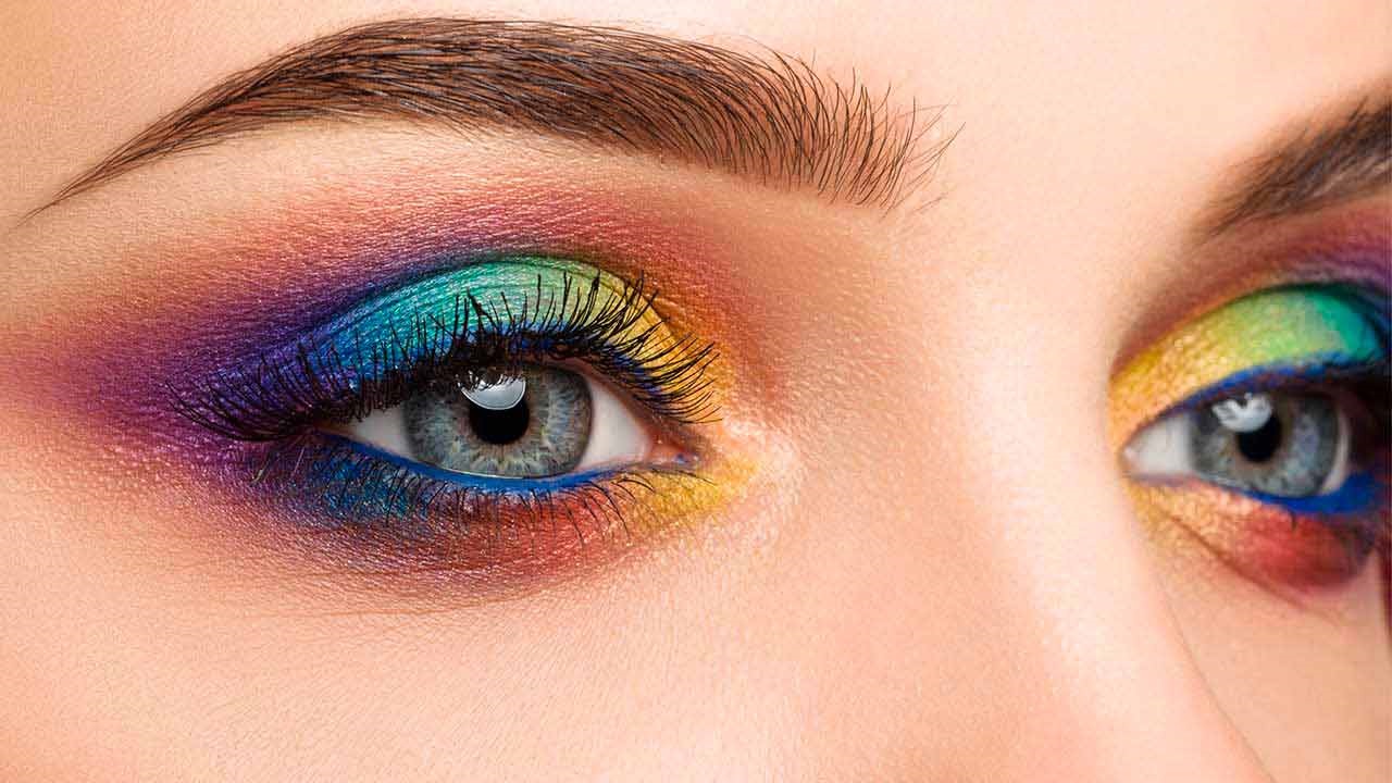 मिलेगा ग्लैमरस लुक | step by step guide to learn professional makeup ...