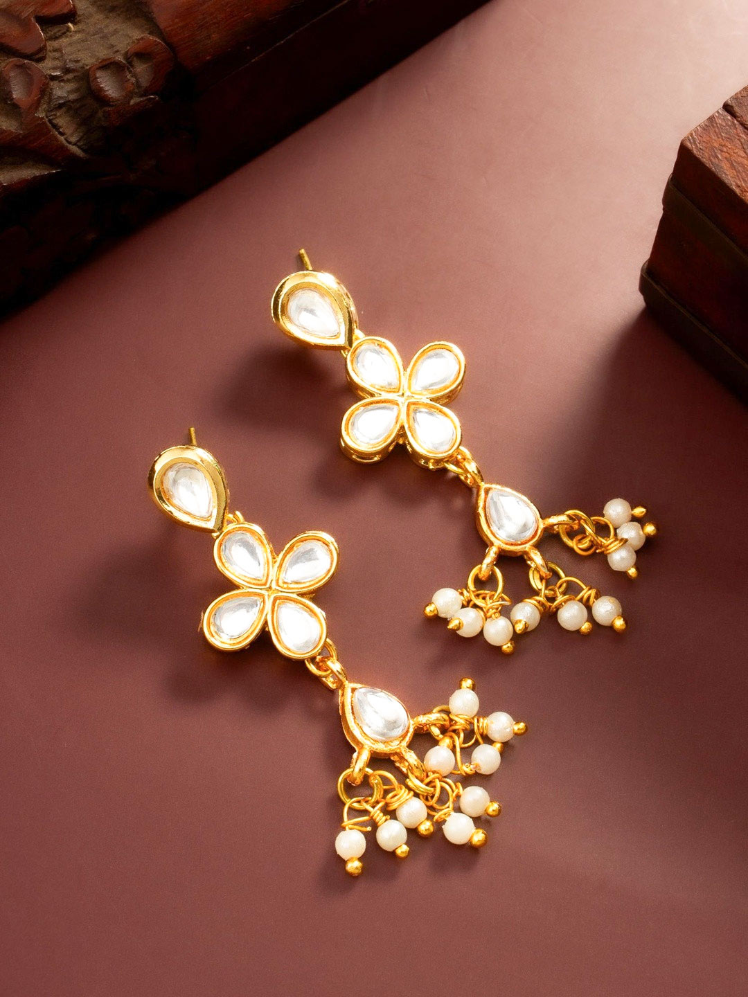 Kundan Earrings For Women: कुंदन इयररिंग्स के ये डिजाइंस आपको देंगे एक ...
